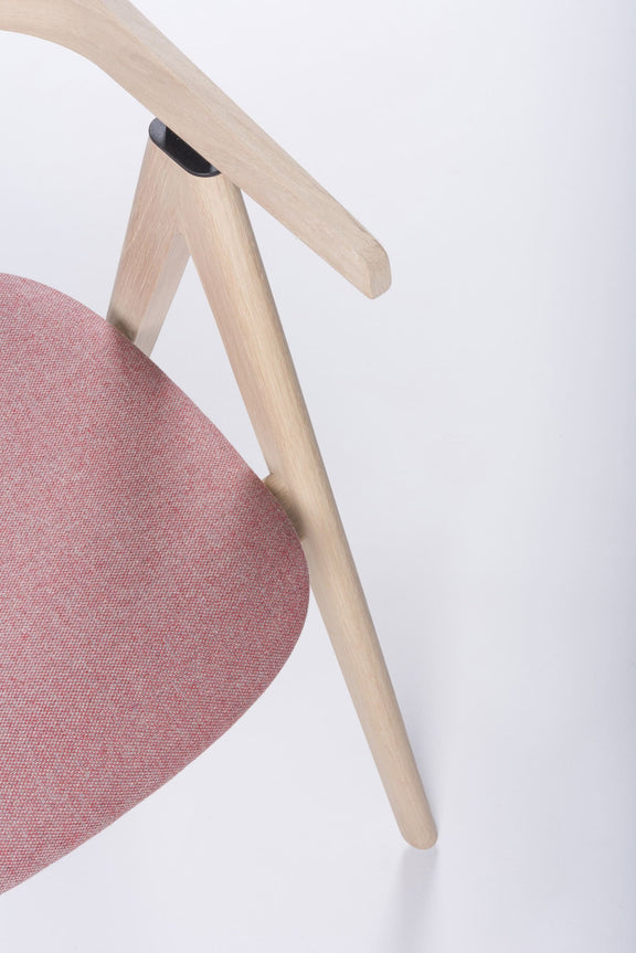 Chaise design 'Ava' de Gazzda - Depot Design
